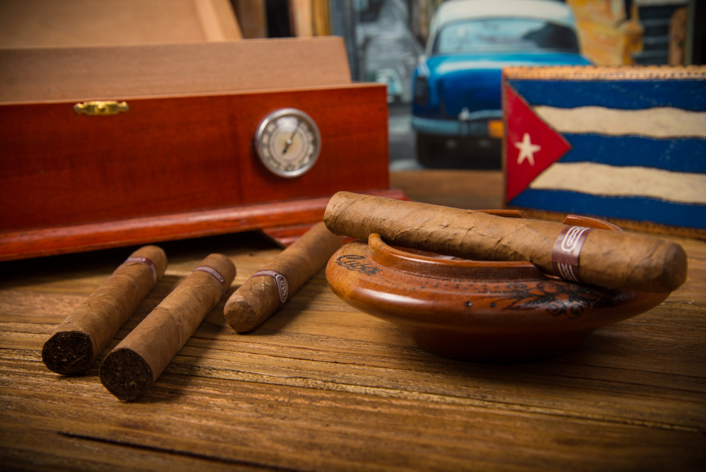 Preparation for Smoking a Handmade Cigar – If you are a new cigar ...